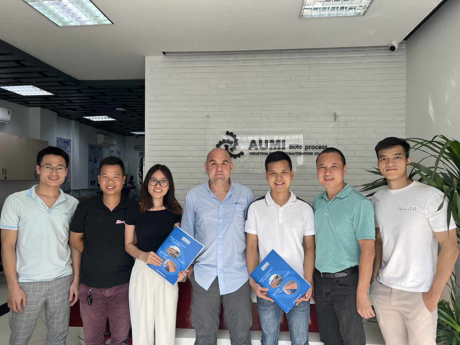 SIG and AUMI visit cement factories in the Northern region - Công ty ...